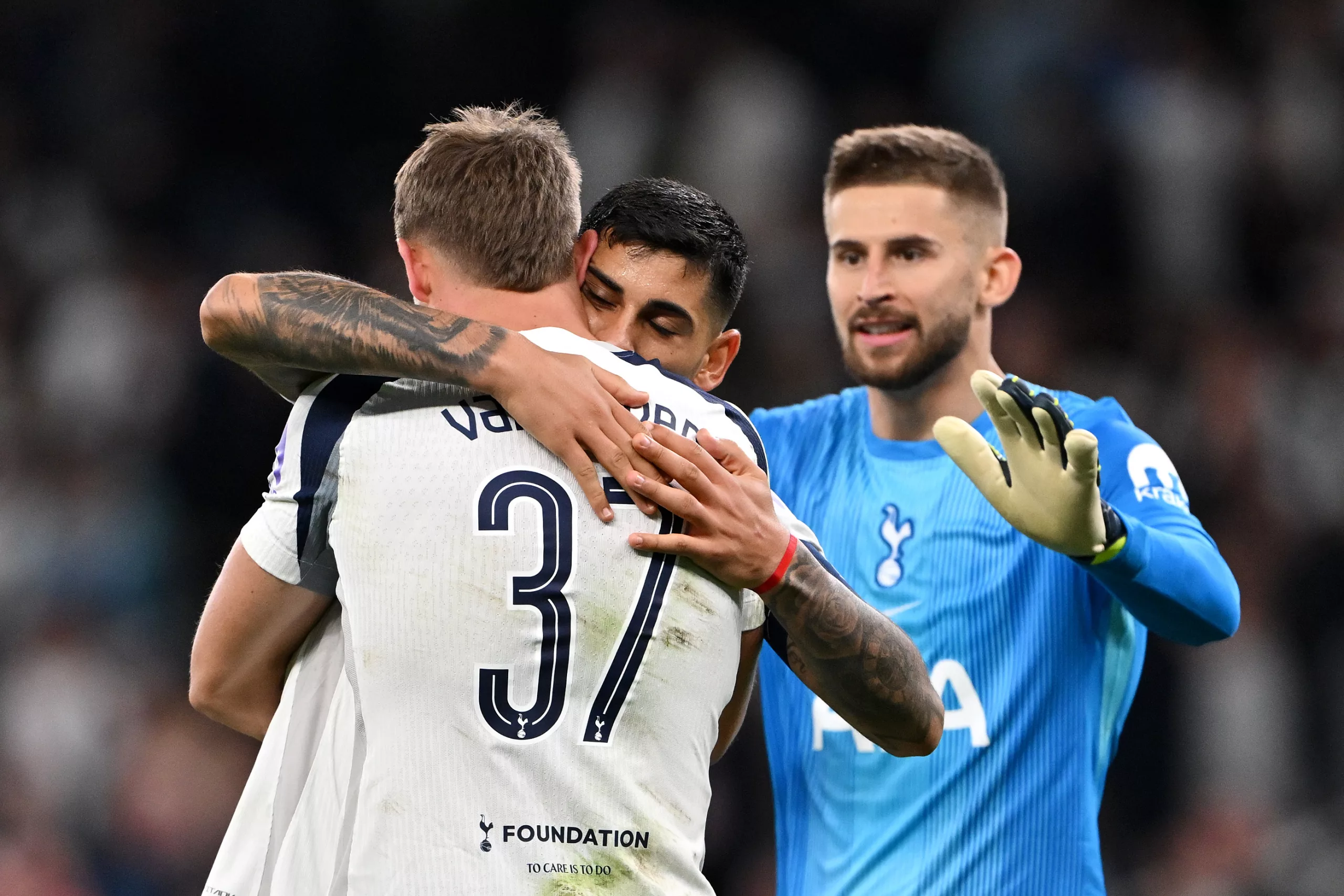 Spurs 1-0 Villarreal: Own goal seals narrow victory as Spurs begin Champions League campaign ...